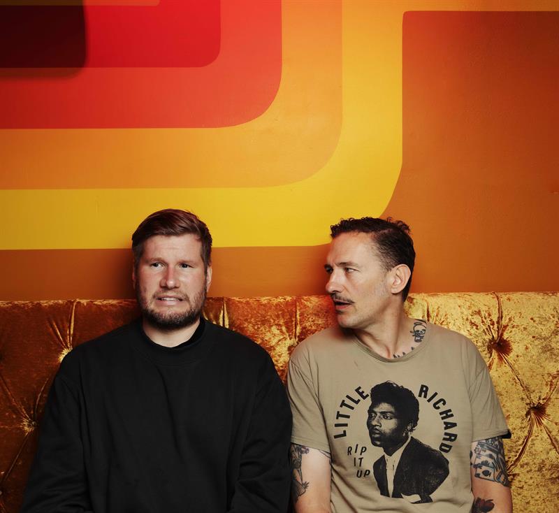 Menn uten midje kan også lese: live podkast - Hamar kommune