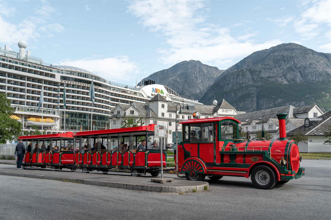 Hardanger | Cruise day activities in Eidfjord