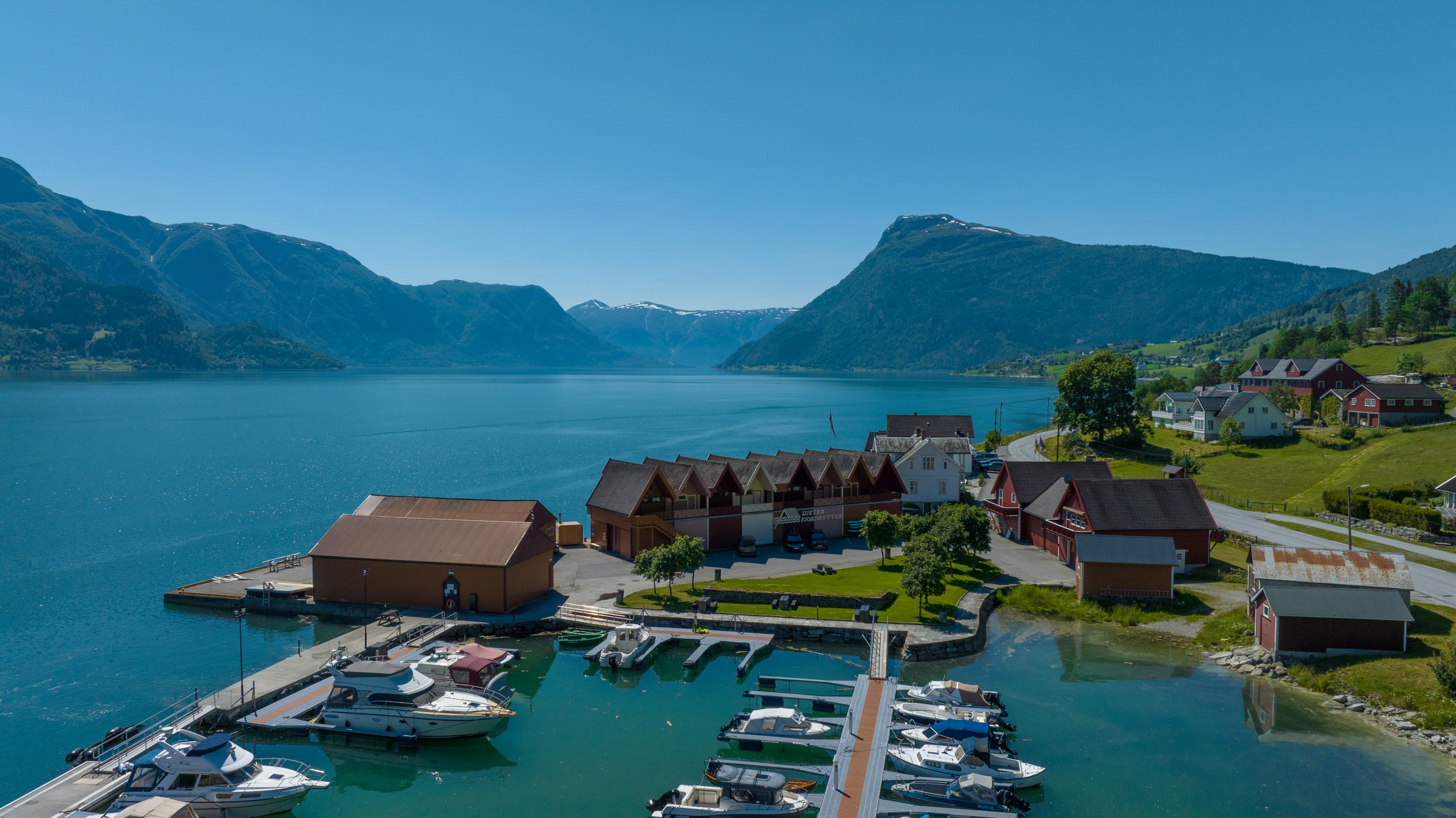 Luster Fjordhytter - Fjord Norway