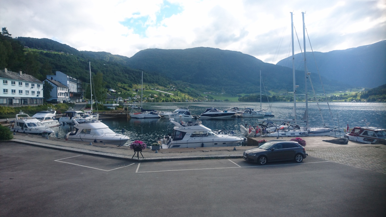 Hardanger | Hardanger Bridge: on foot or on wheels