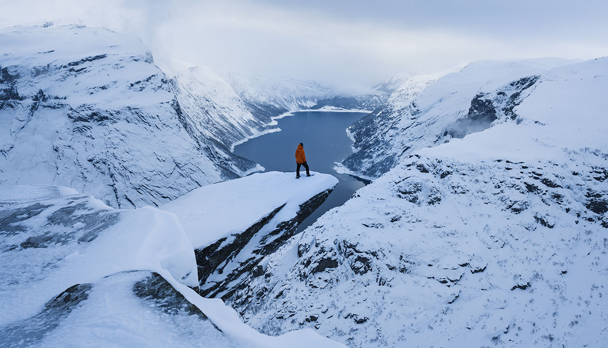 Hardanger | Trolltunga Winter Sunset